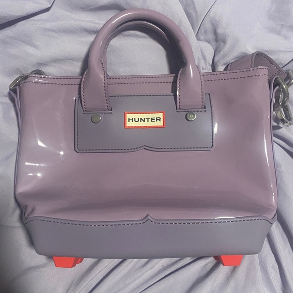 Hunter | Bags | Hunter Original Patent Small Leather Crossbody Tote ...